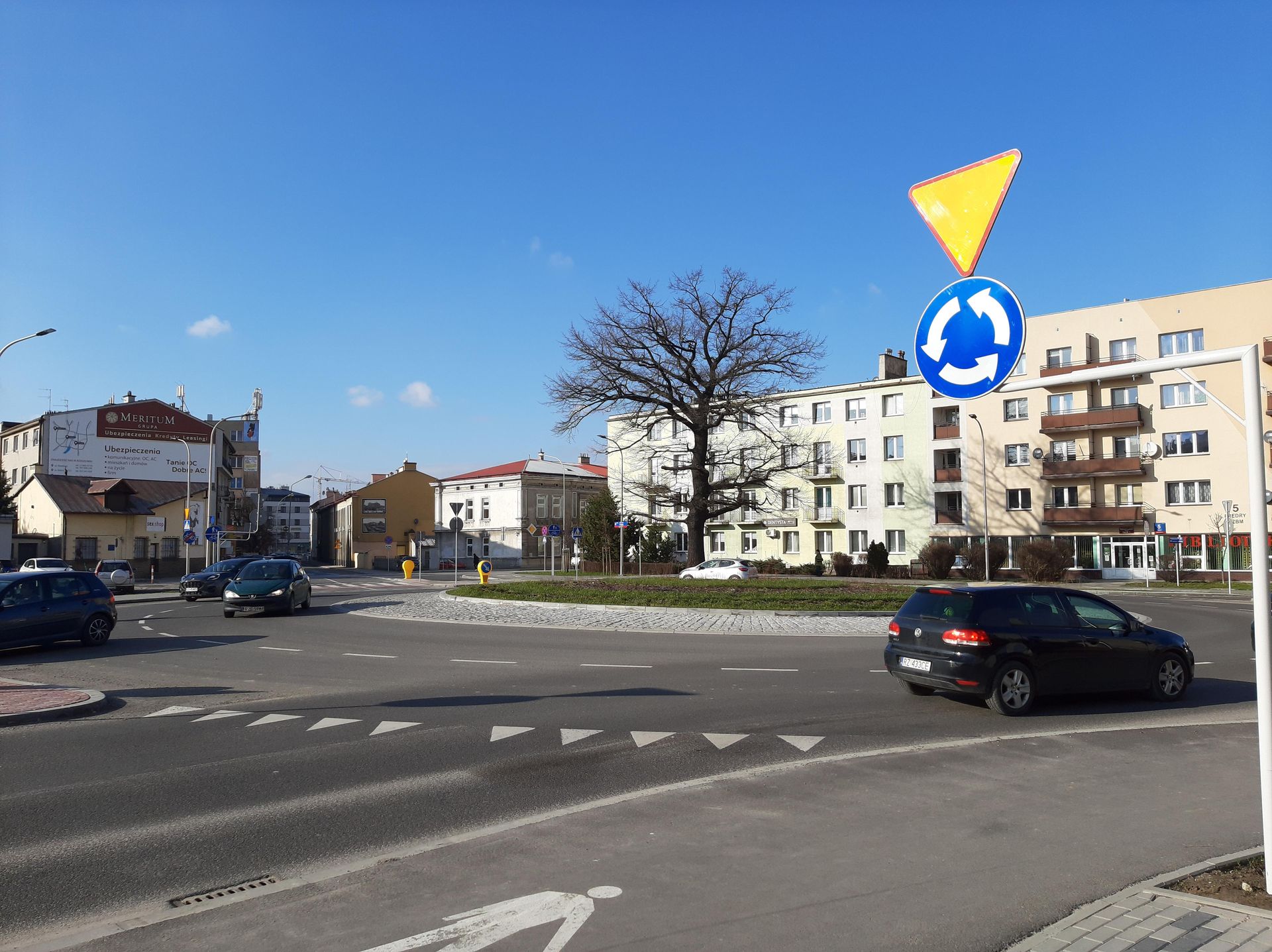 Na tych rondach panują odwrócone zasady. Warto zwracać uwagę na ten ...