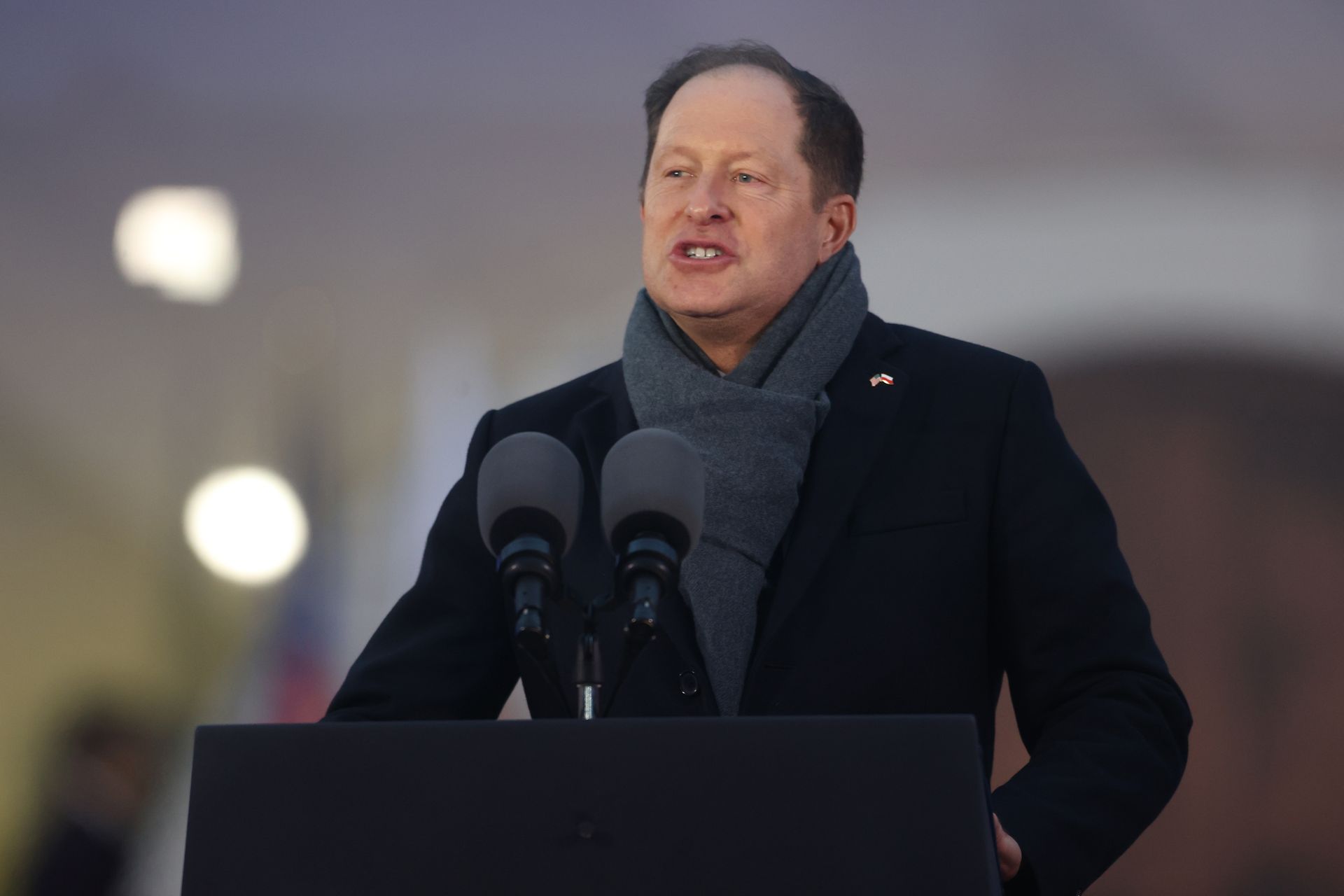 Ambasador USA ostrzega Polskę! Wielkie zagrożenie, chodzi o ustawę ...