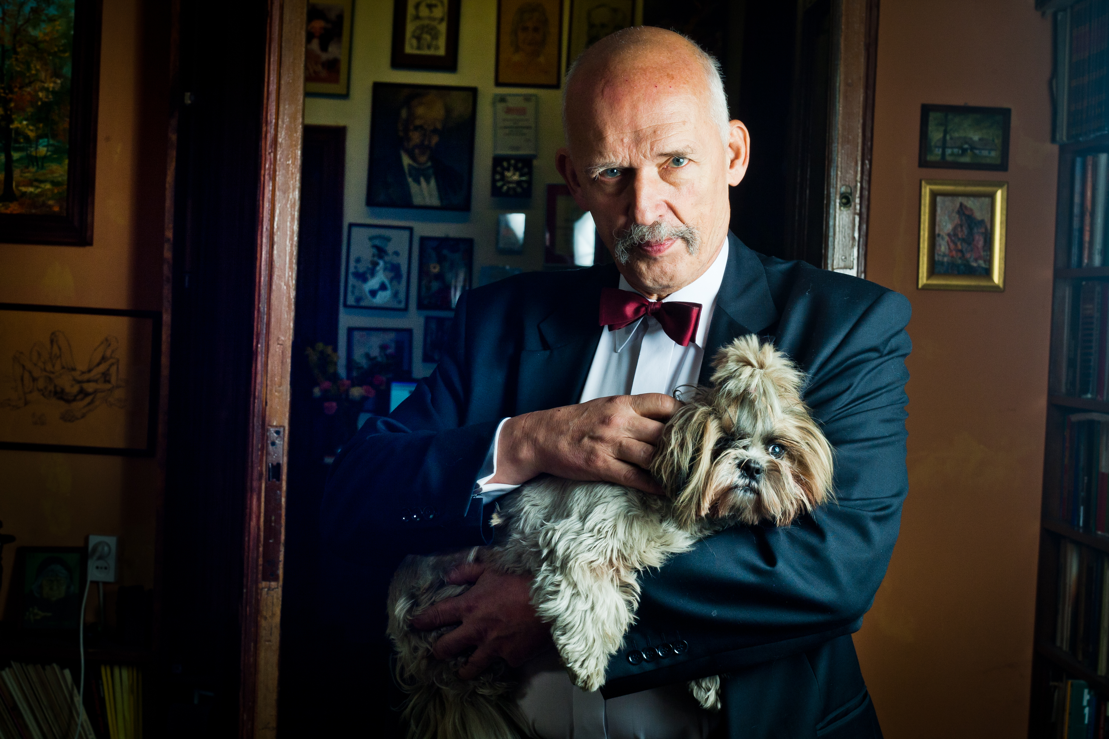 Janusz Korwin-Mikke, europoseł milioner [OŚWIADCZENIE MAJĄTKOWE ...