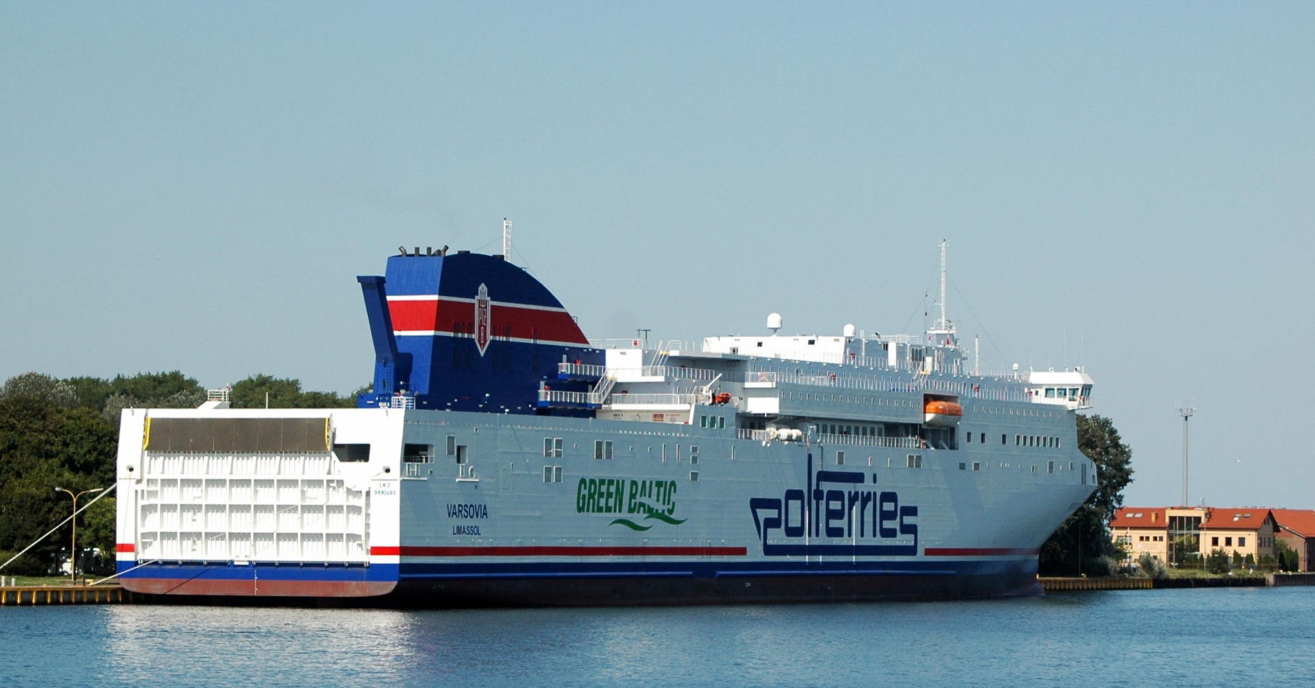 Potężna strata Polferries. Posłowie pytają, dlaczego firma z długami ...