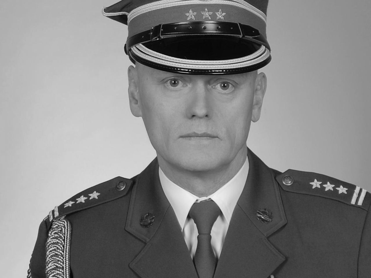 Generał Jerzy Jankowski zmarł nagle na chodniku. Dzień wcześniej starł ...