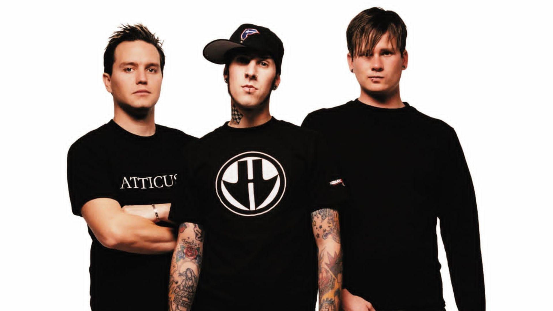 Legendarny album Blink-182 wrócił w wersji deluxe. Muzycy dorzucili do ...