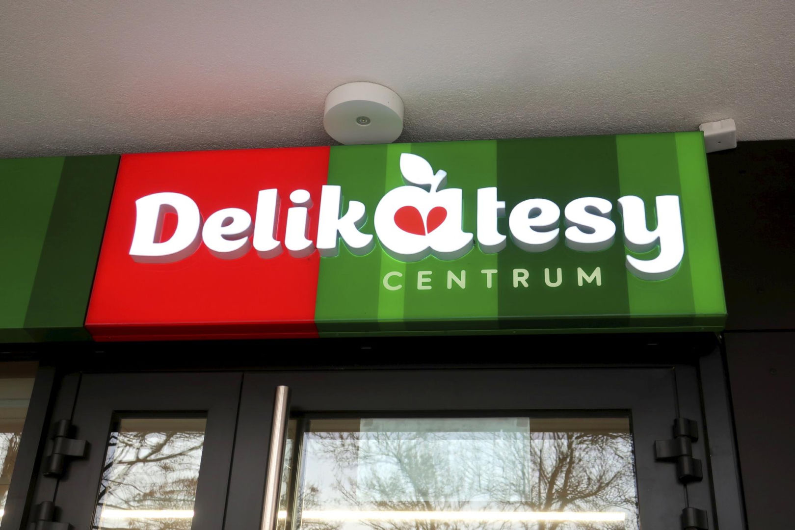 Restrukturyzacja Delikatesów Centrum. Zamknięcia, nowa strategia i ...