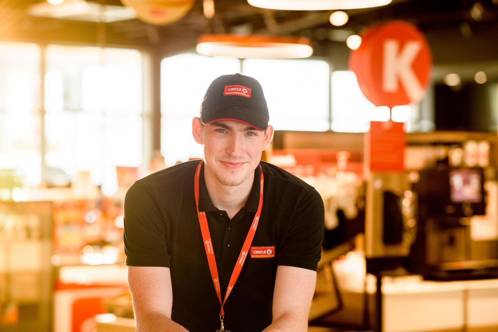 Circle K przeciw agresji. Bądź życzliwy dla sprzedawcy - Super Express ...