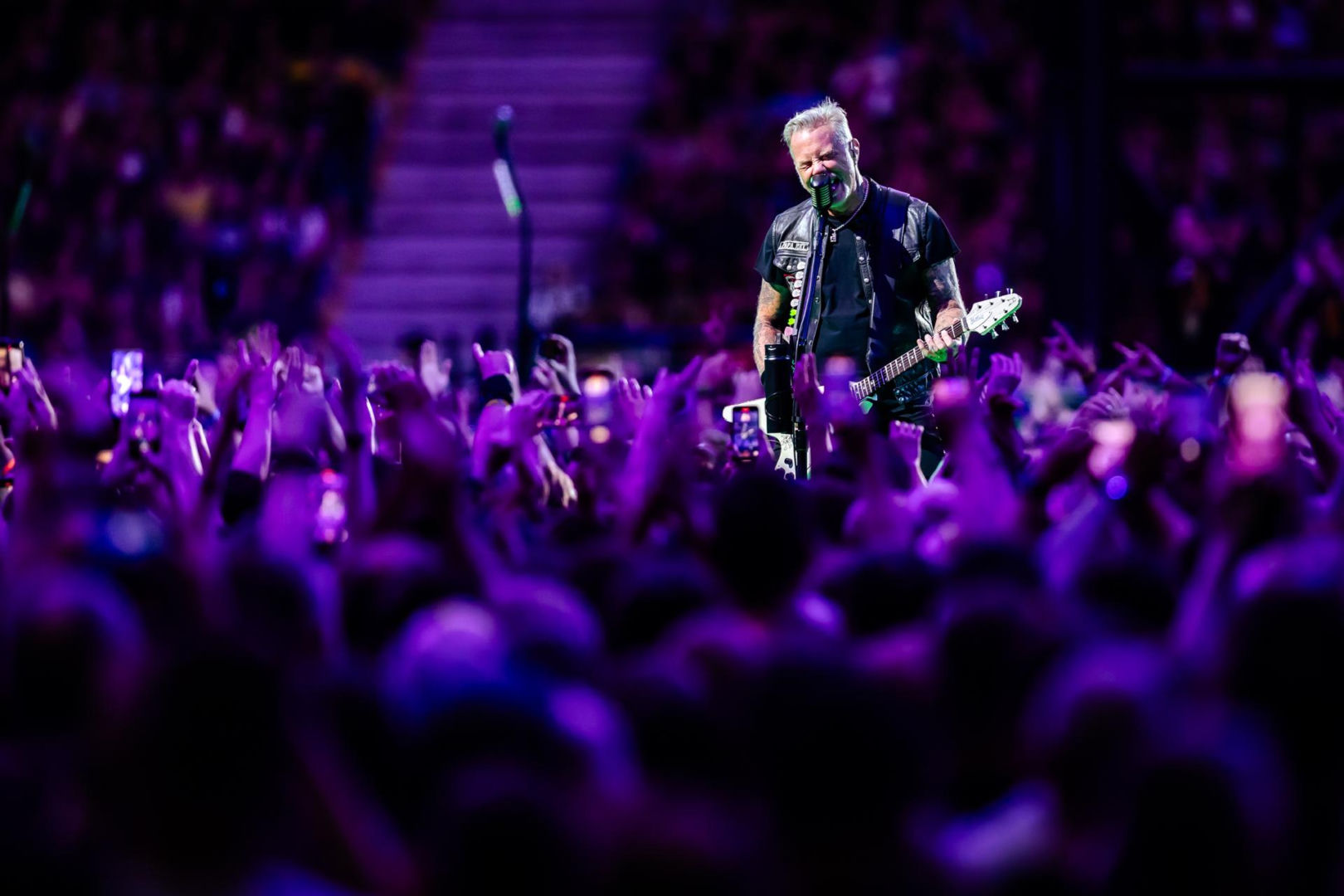 Jaki naprawdę jest James Hetfield? "Jego wizerunek za kulisami różni ...