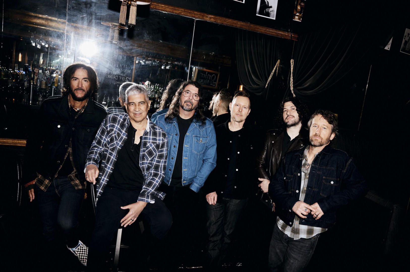 Foo Fighters prezentuje "Off All People". To kolejny utwór z albumu ...